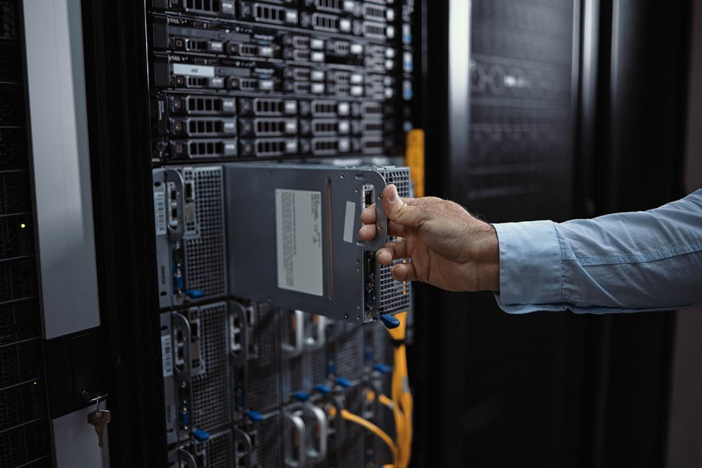 Remote Hands Services | 24/7 Data Center Support & Fast Response